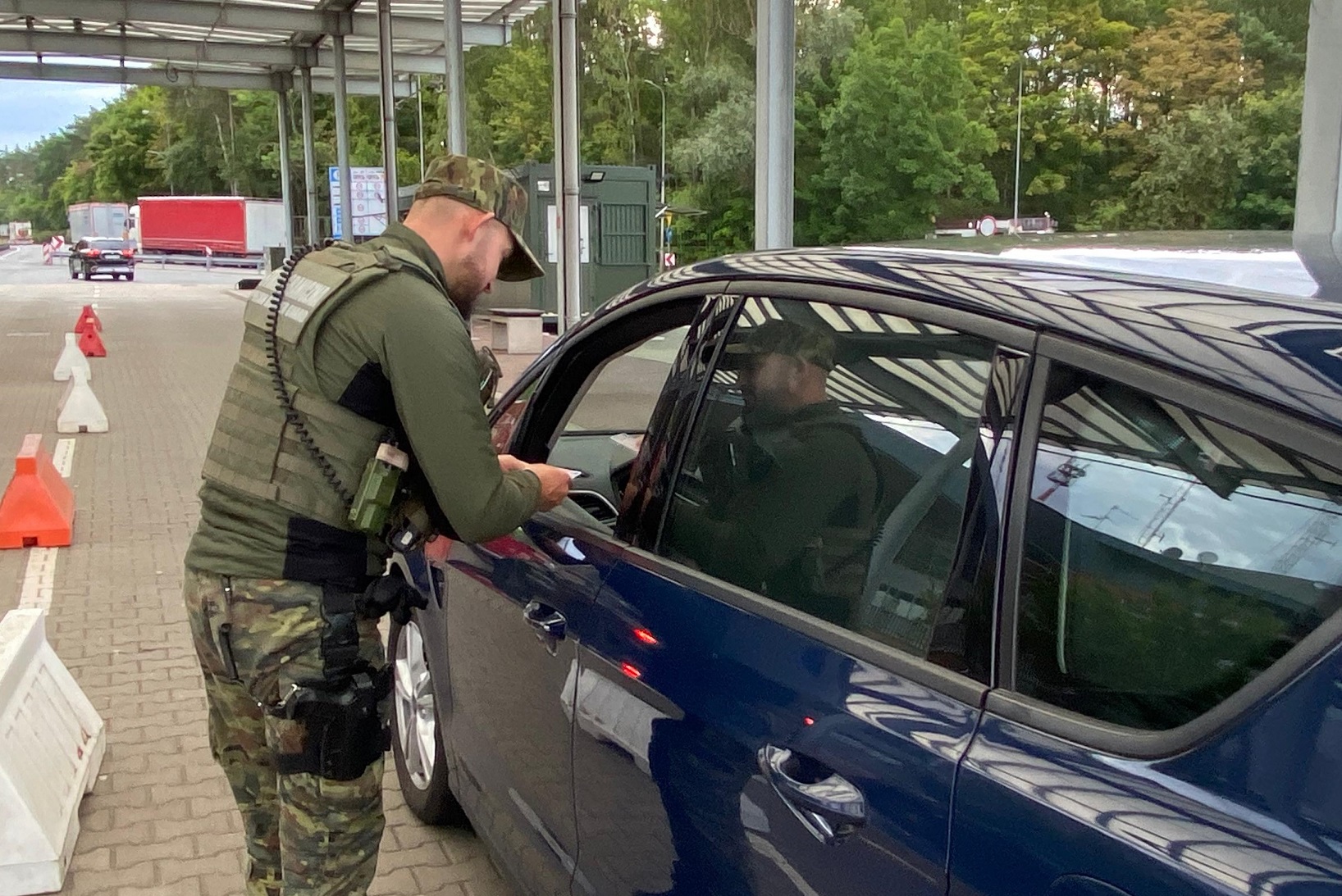 Słubice24.pl - Tymczasowe kontrole na granicy z Niemcami. Trzy tygodnie działań służb